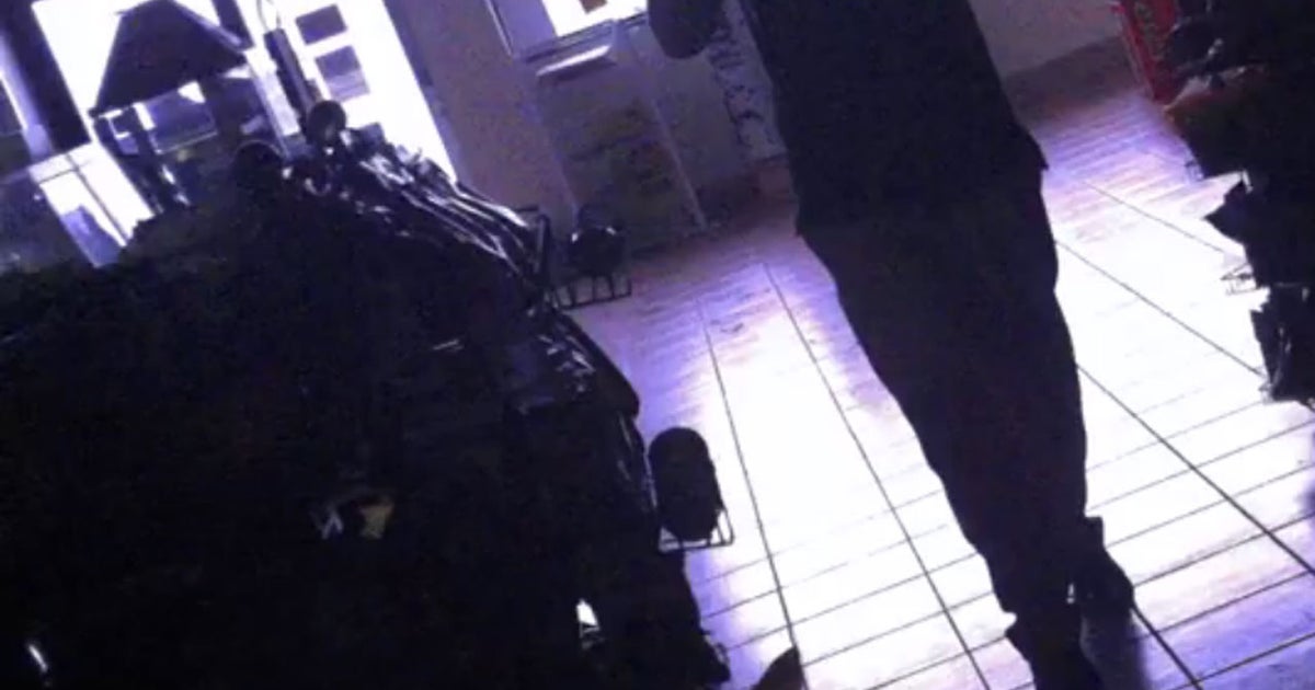 Terrifying first person video of Joplin, Mo. tornado - CBS News