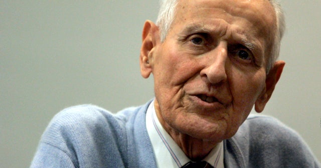 Jack Kevorkian, assisted suicide advocate, dies - CBS News
