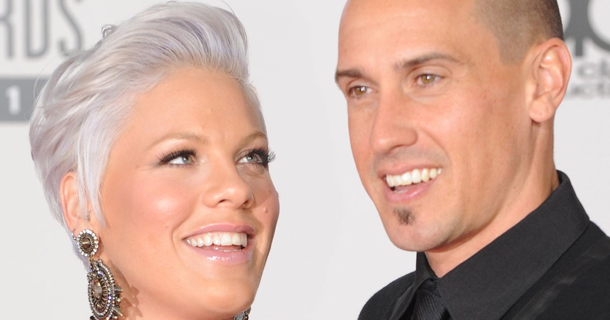 Pink welcomes a baby girl - CBS News