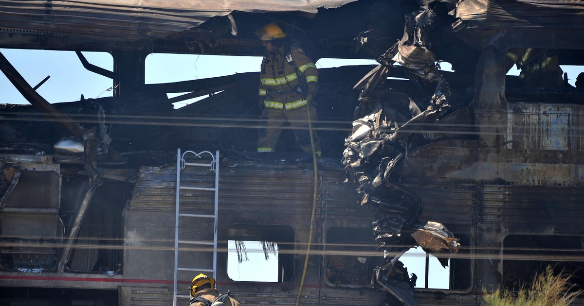 5 still missing, no new bodies in Amtrak crash - CBS News