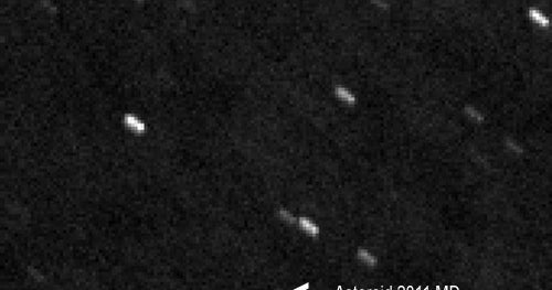 Asteroid misses Earth (We're saved!) - CBS News