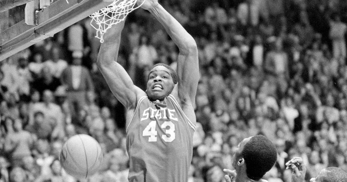 NCAA hoops hero Charles killed in bus wreck - CBS News