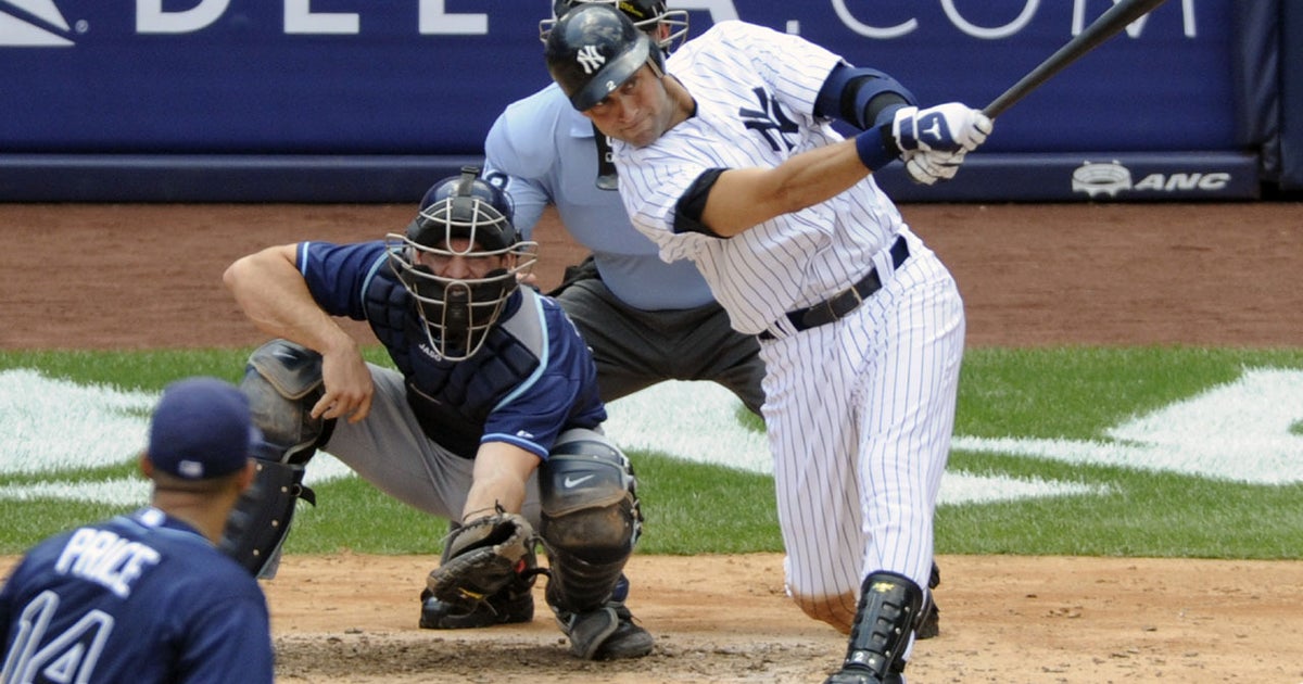 Derek Jeter homers for 3,000th career hit - CBS News