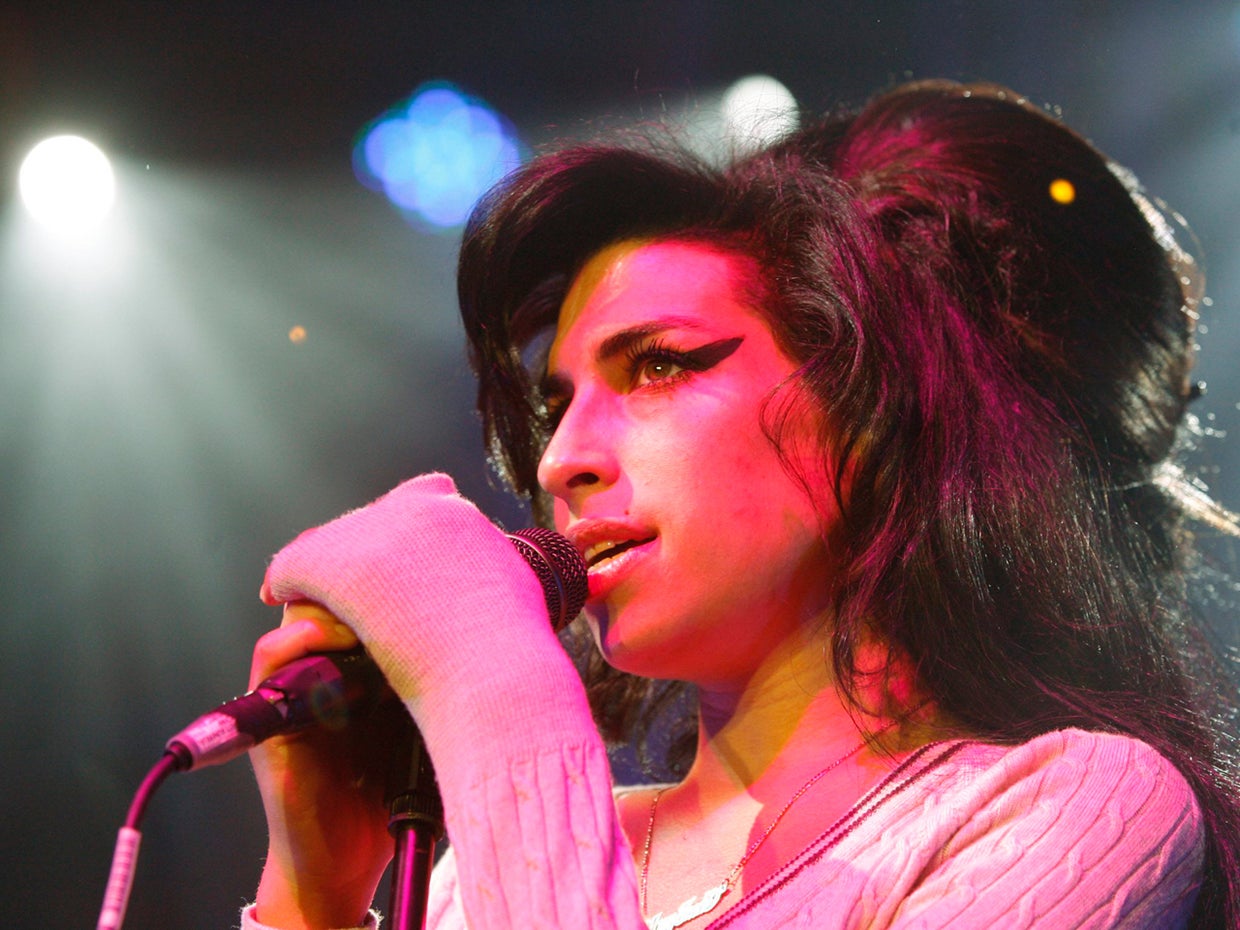 Amy Winehouse was not planning to adopt - CBS News