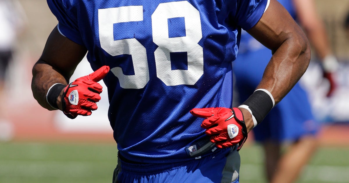 Aaron Maybin, ex-Bills bust, joining rival Jets - CBS News