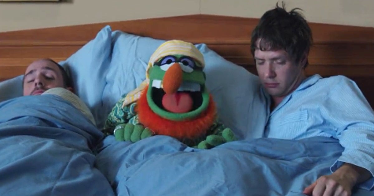 OK GO and The Muppets come together for amusing and fun music video ...