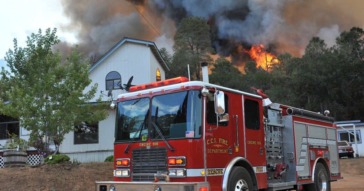 Small plane crash sparks Calif. wildfire - CBS News