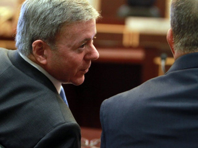 Prosecution rests in murder trial of Fla. millionaire Bob Ward - CBS News