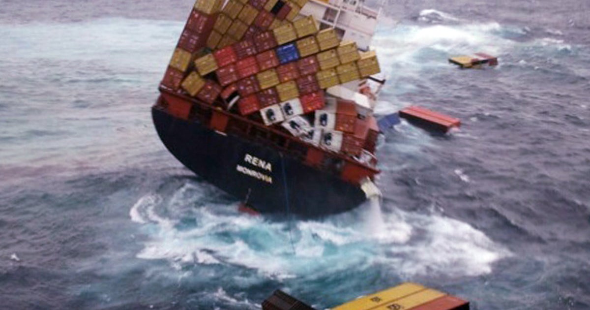 Ship leaking oil off New Zealand breaking apart - CBS News