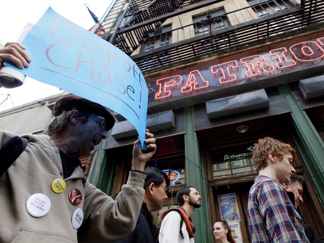 Thousands of protesters fill NYC's Times Square - CBS News