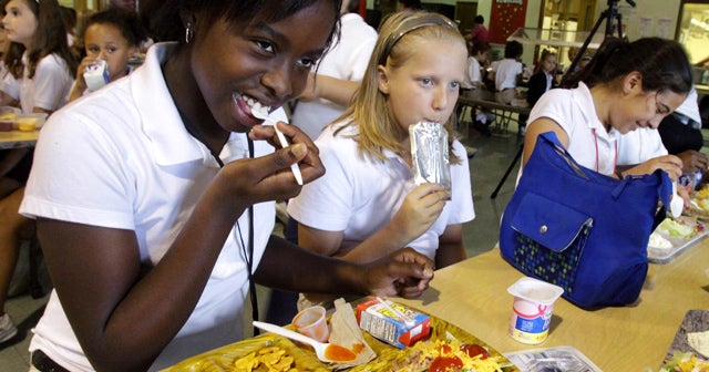 Obesity-fighting school says no to cupcakes, yes to exercise