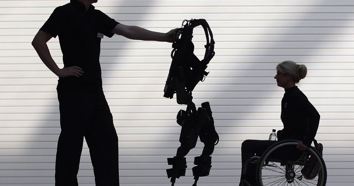 Prosthetic exoskeleton helps paraplegics walk again at U.S. rehab ...