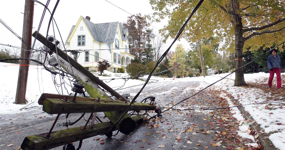 For NE towns without power, no trick or treat - CBS News