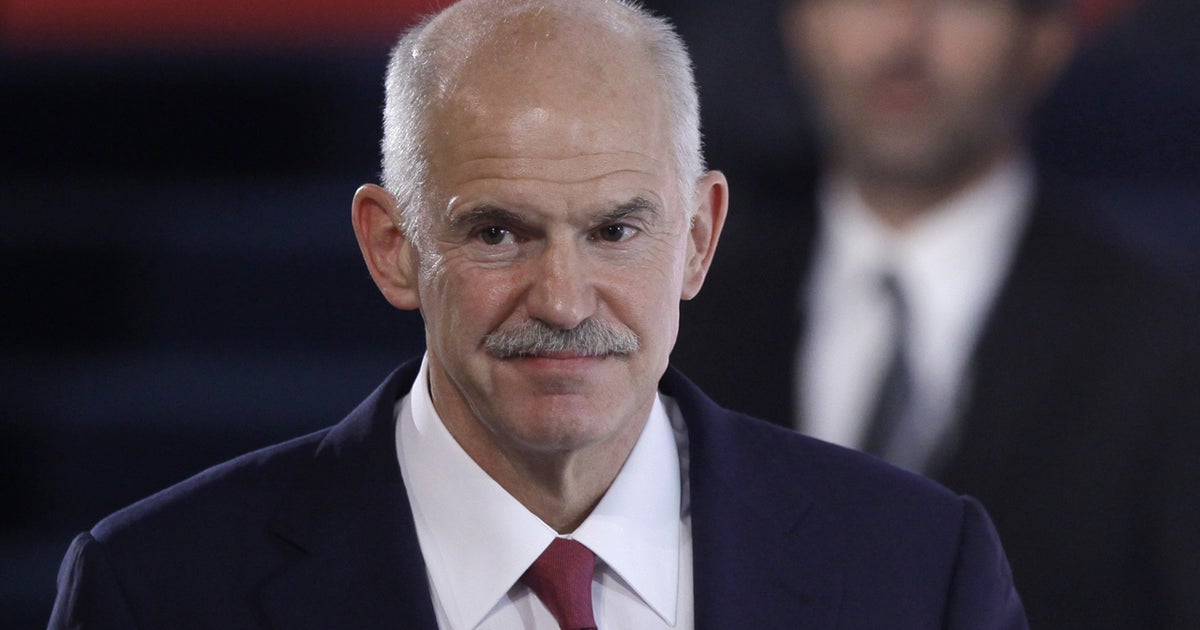 Greek gov't teeters over bailout referendum - CBS News