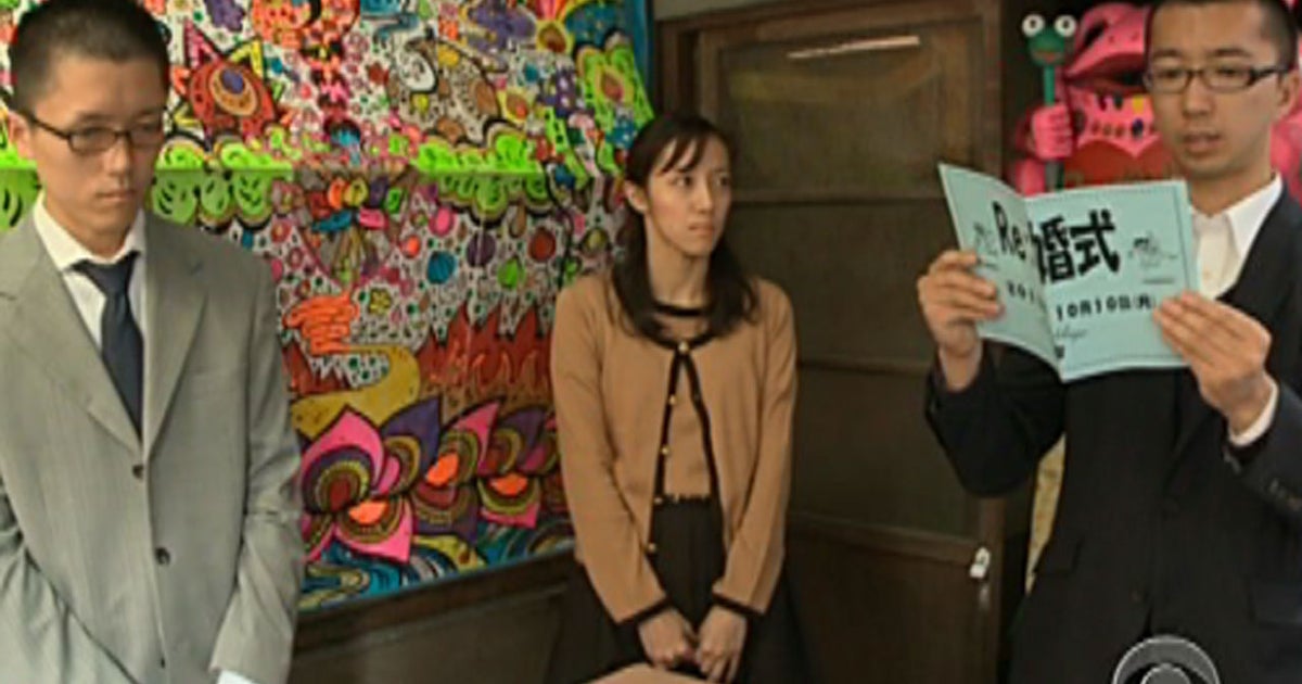 Japan's disaster led to powerful love reactions - CBS News