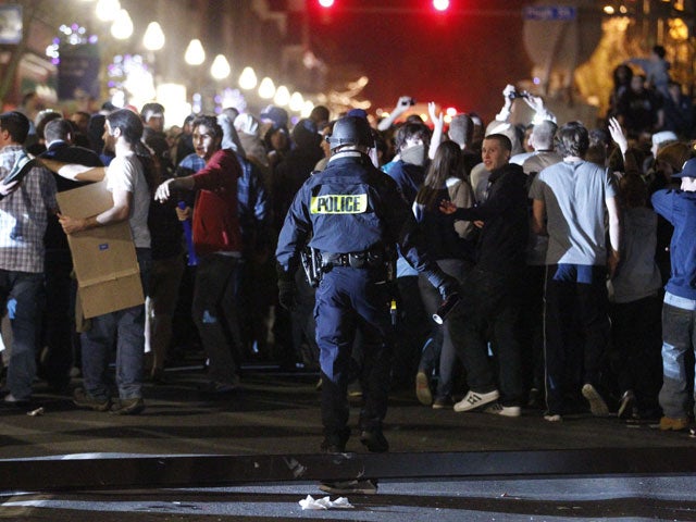 Penn State riots after Paterno's ousting