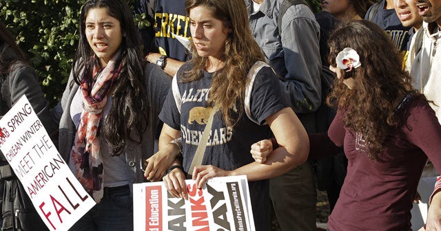 Cops arrest dozens of "Occupy Cal" protesters - CBS News