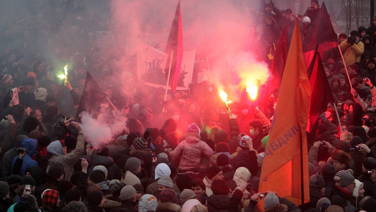 Day of massive protests in Russia - CBS News