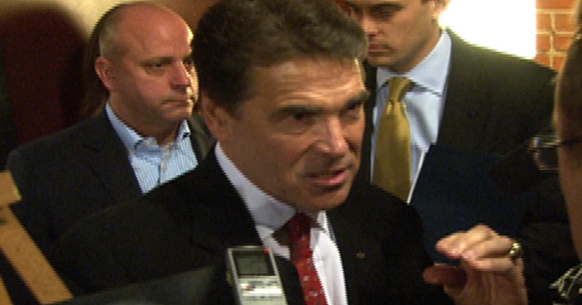 Perry's last stand? Gov. hits Iowa trail hard - CBS News