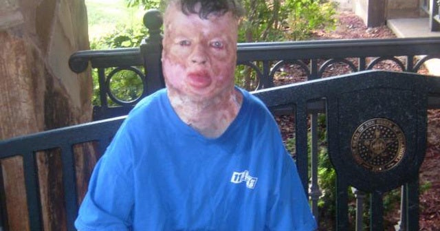 Family hopes $150B civil award prompts charges - CBS News