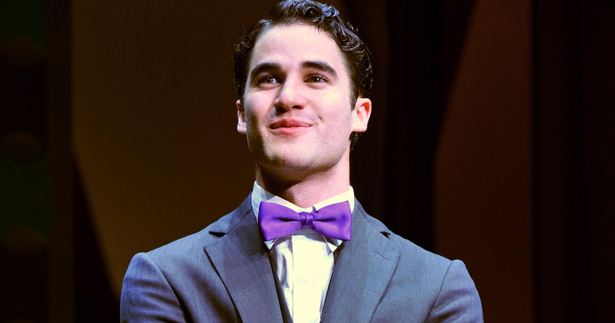 Darren Criss debuts in "How To Succeed" - CBS News