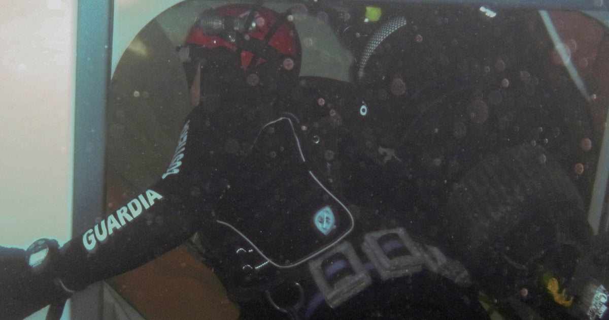 Cruise ship a huge challenge for Italy divers - CBS News