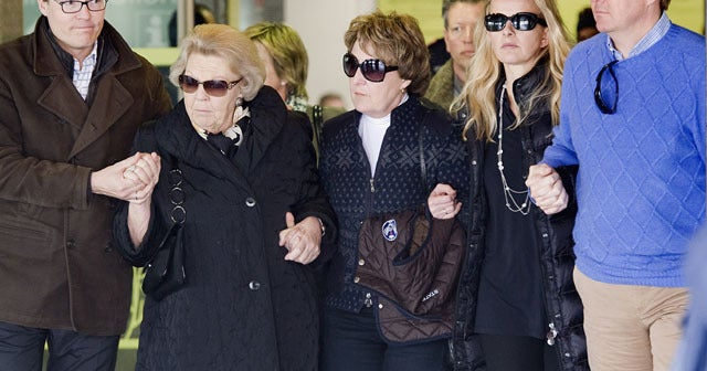 Royals visit Prince Johan Friso after avalanche