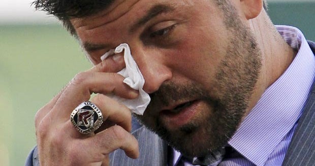 Jason Varitek bids emotional goodbye to Red Sox - CBS News