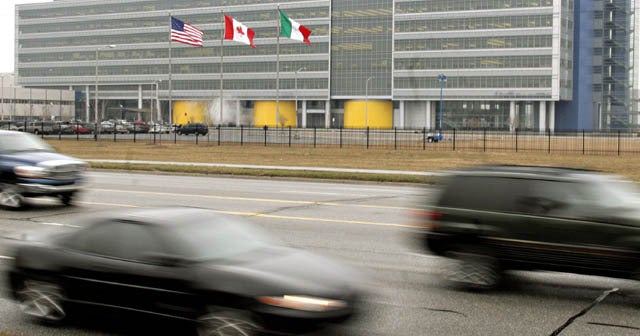 "Major explosion" at GM plant near Detroit - CBS News