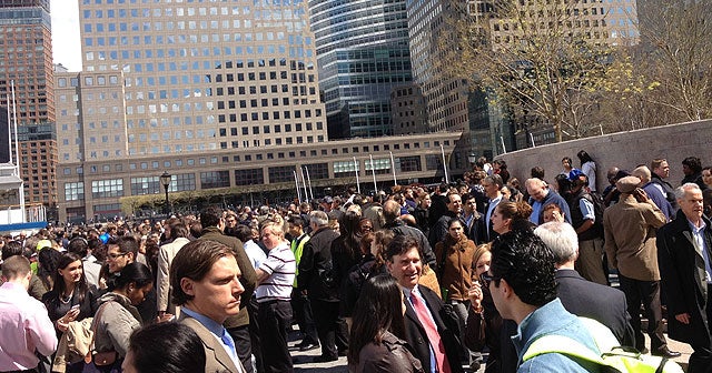 Fake grenade prompts World Financial Center evacuation - CBS News