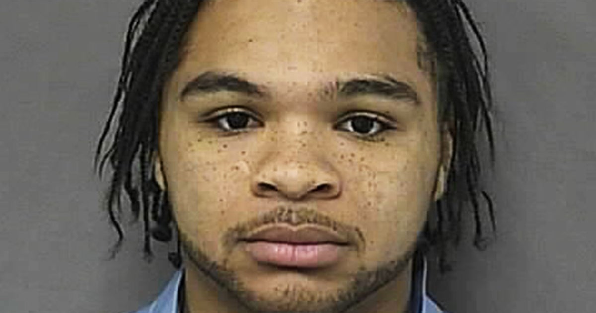 4 inmates escape Kansas jail after transfer - CBS News