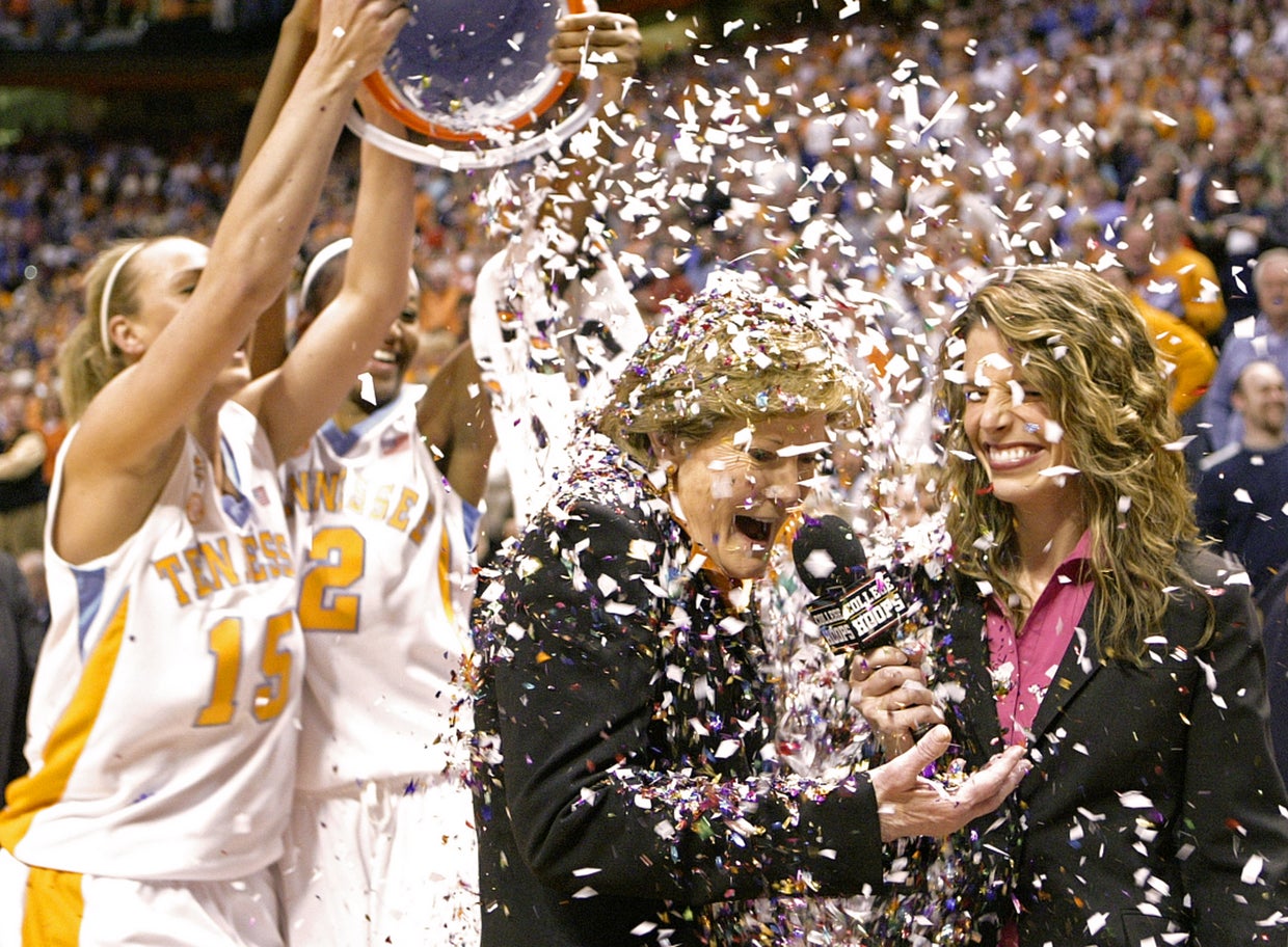 Pat Summitt, winningest coach in Division I college basketball, dead at 64