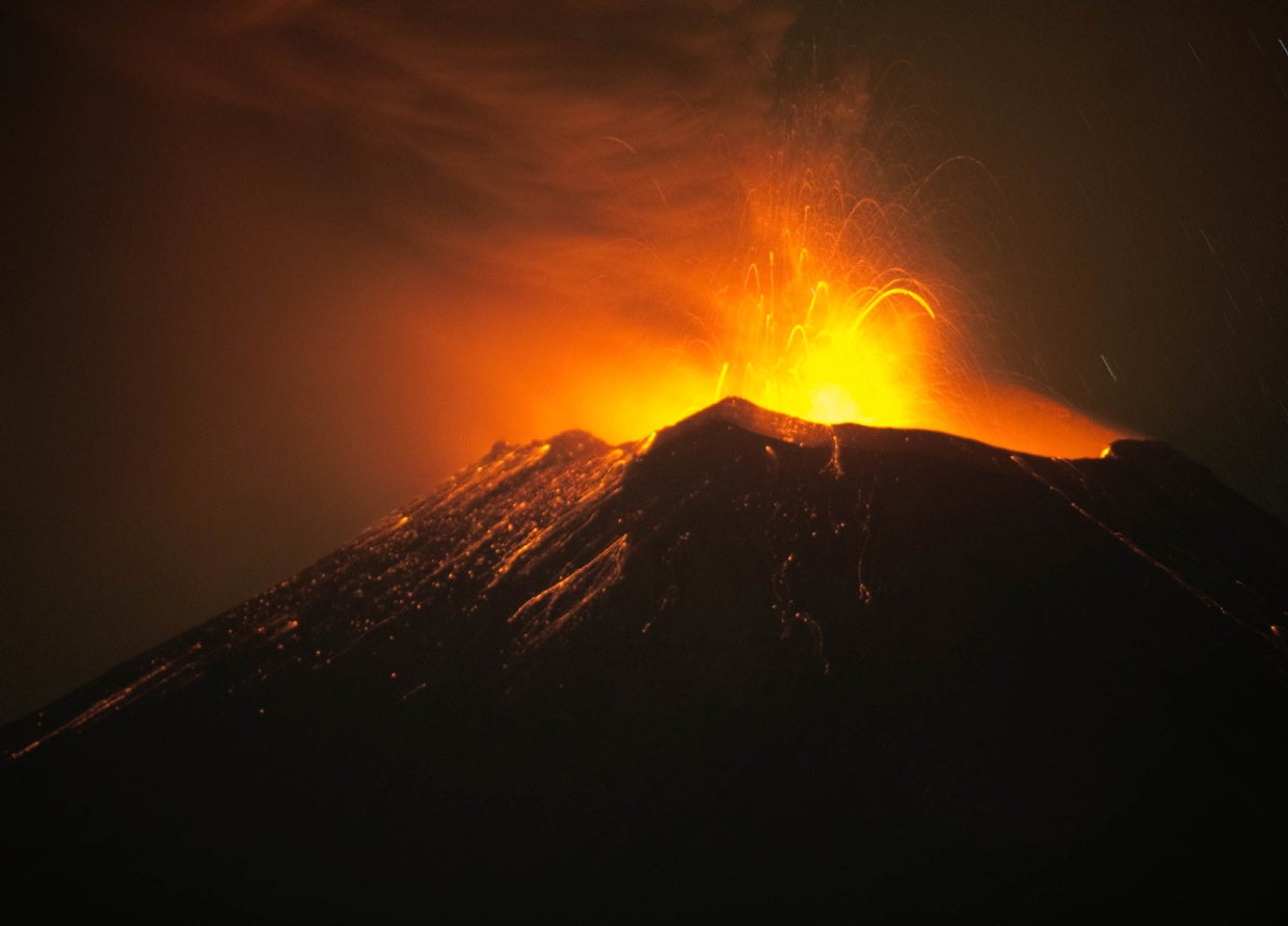 Mexico's Popocatepetl volcano erupts