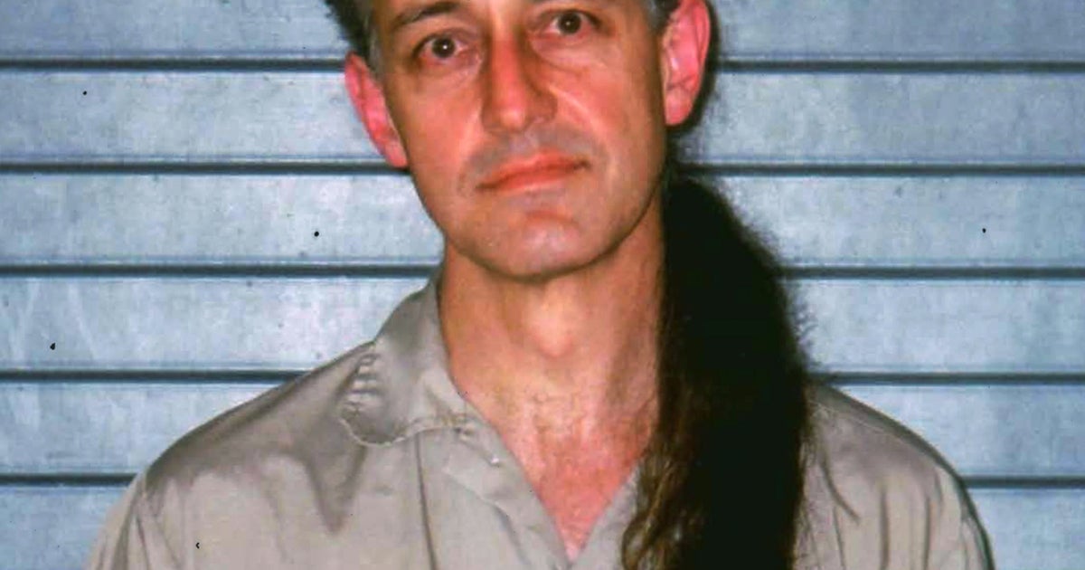 4 in 10 choose convict over Obama in W.Va. primary - CBS News