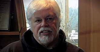 Sea Shepherd captain hauls anchor, skips bail - CBS News