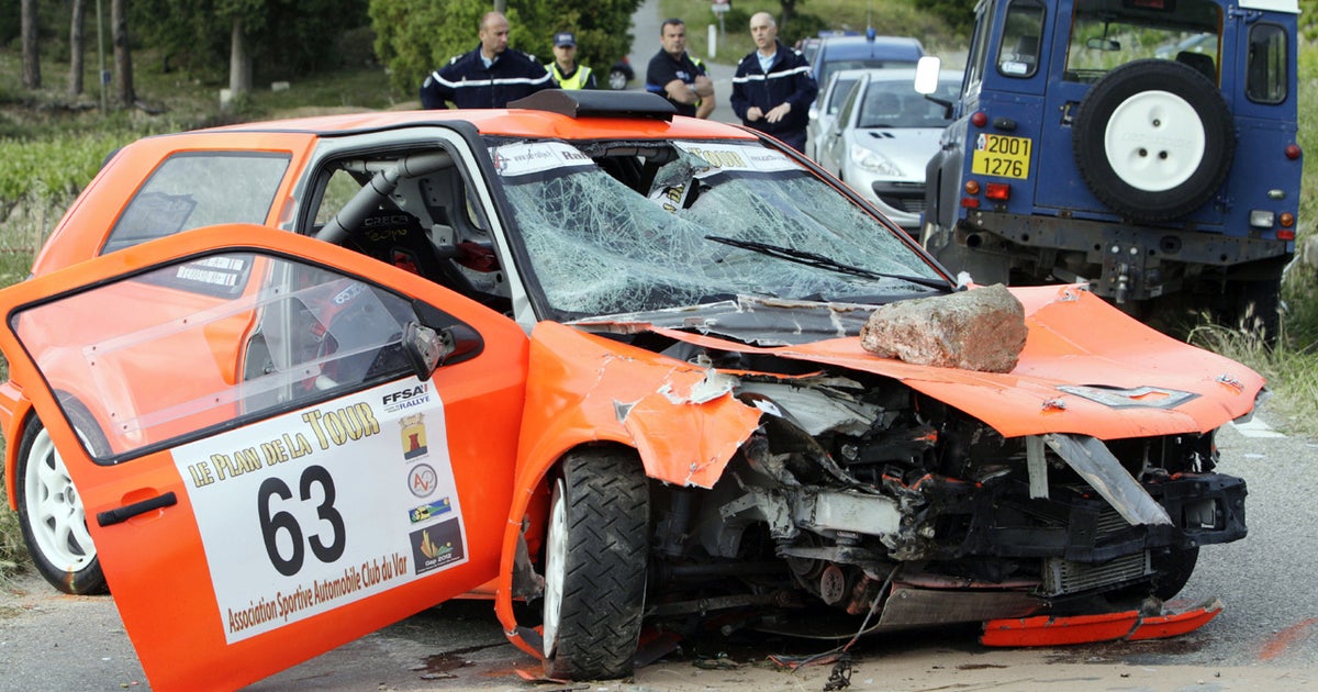 2 dead as race car crashes into crowd in France - CBS News