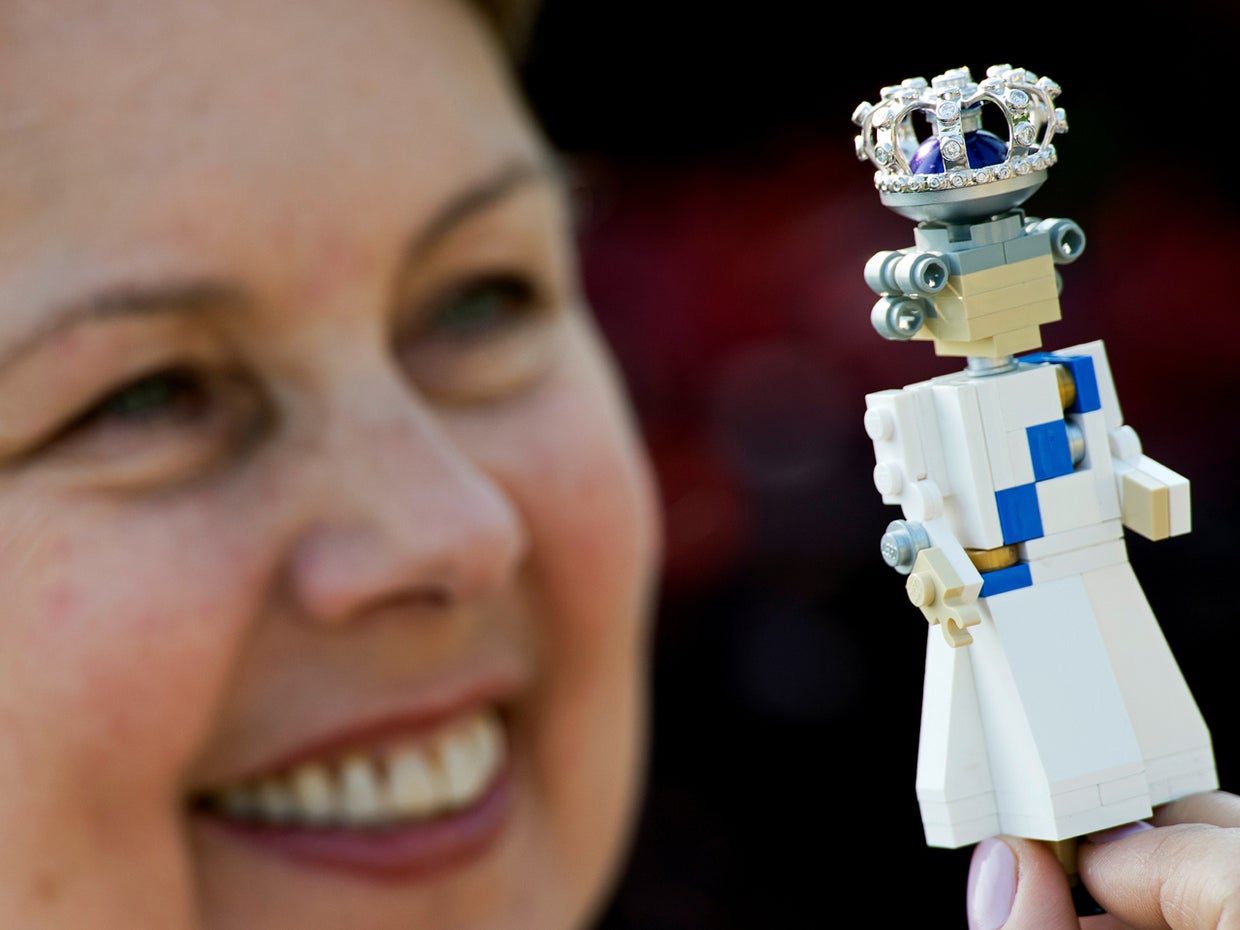 Lego Queen Elizabeth II gets diamond crown for jubilee - CBS News