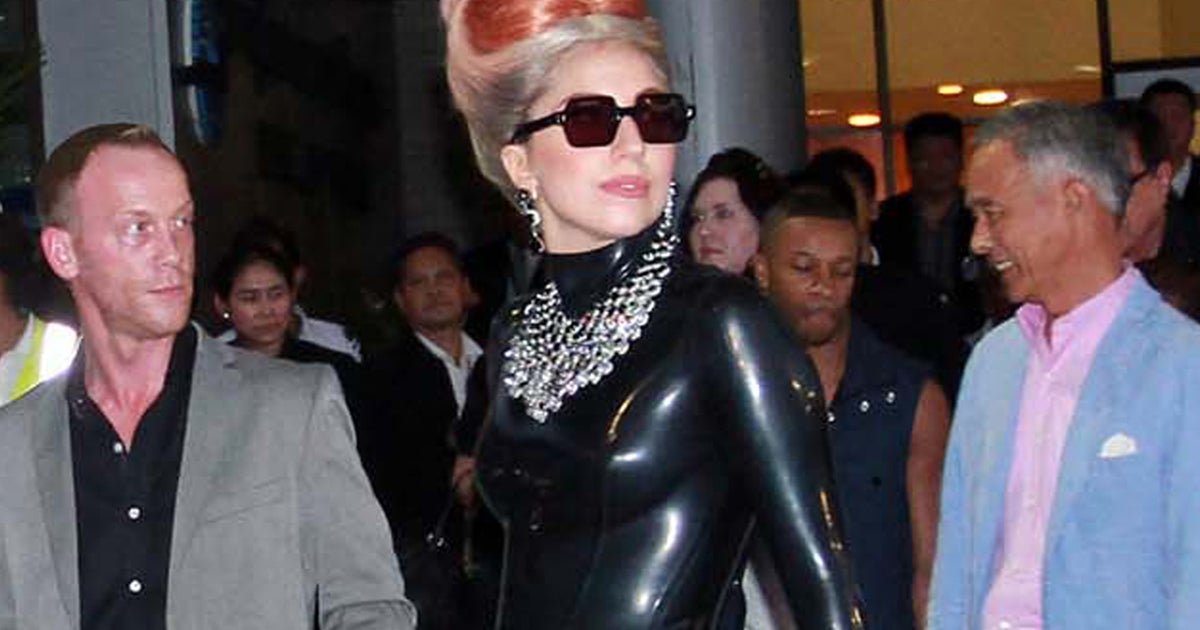 Lady Gaga hit by pole onstage in New Zealand - CBS News