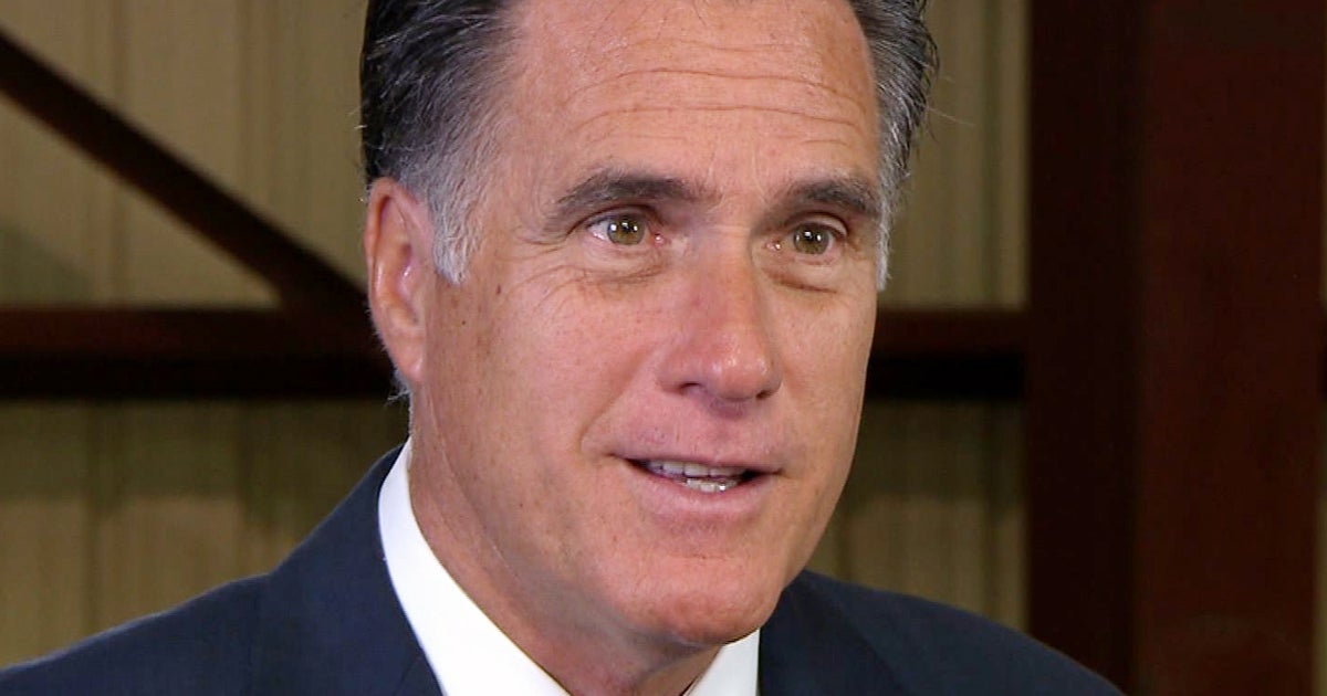 Romney hits Obama on Solyndra - CBS News