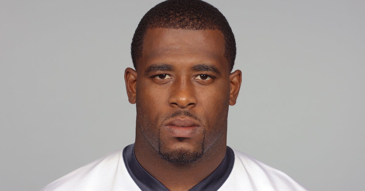 Cowboys FB Lawrence Vickers sidelined by ants in his pants - CBS News