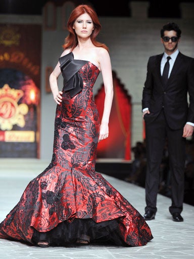 Ex Russian Spy Anna Chapman Hits The Catwalk