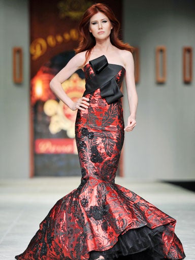 Ex Russian Spy Anna Chapman Hits The Catwalk