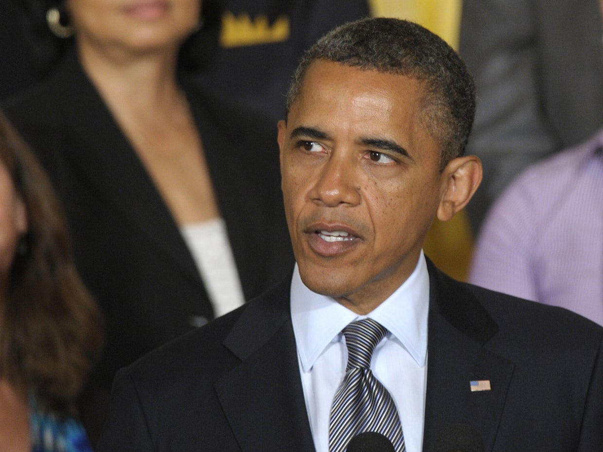 Obama campaign staffer dies at headquarters - CBS News