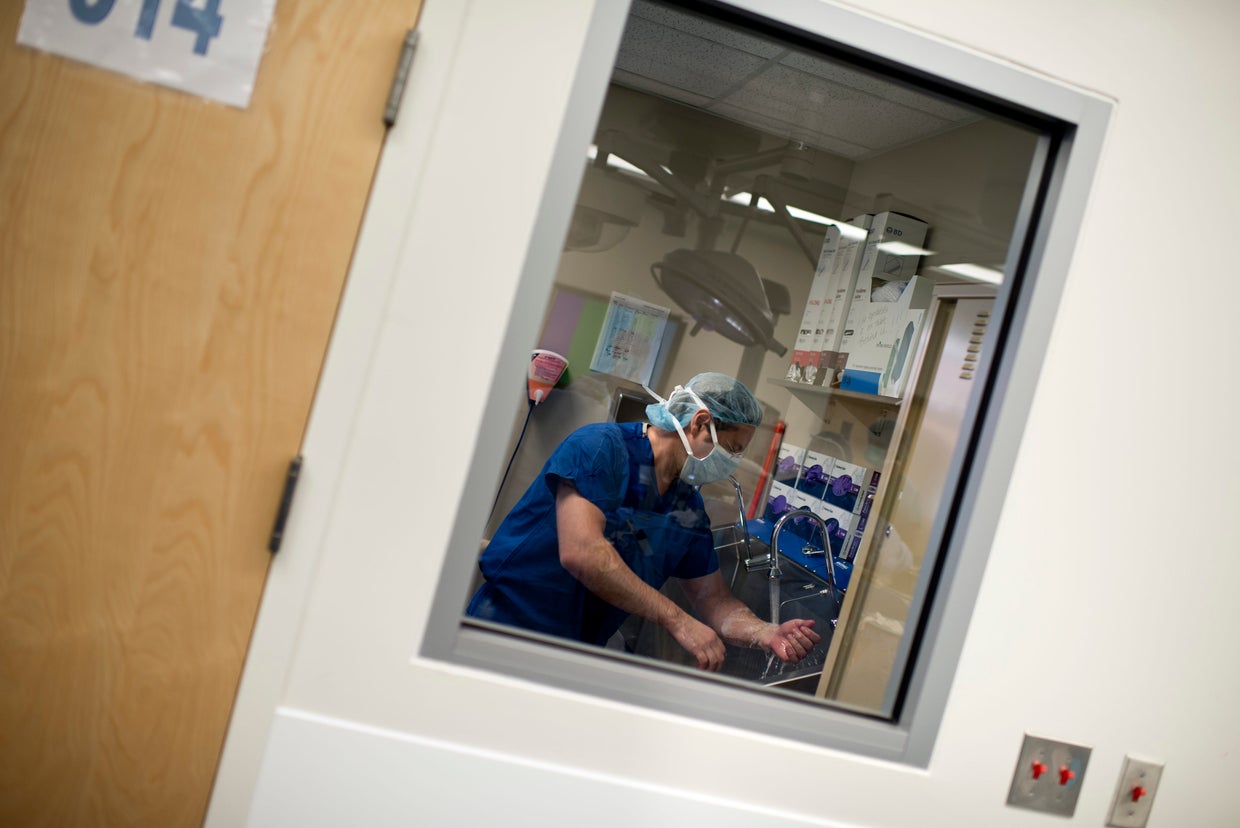 Inside look at kidney transplant (GRAPHIC IMAGES)
