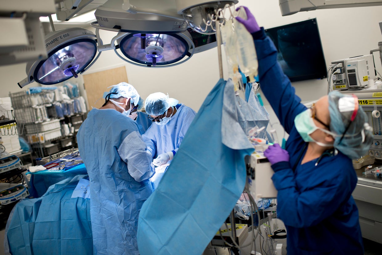 Inside look at kidney transplant (GRAPHIC IMAGES)