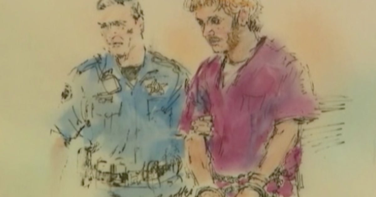 James Holmes is mentally ill: lawyers - CBS News