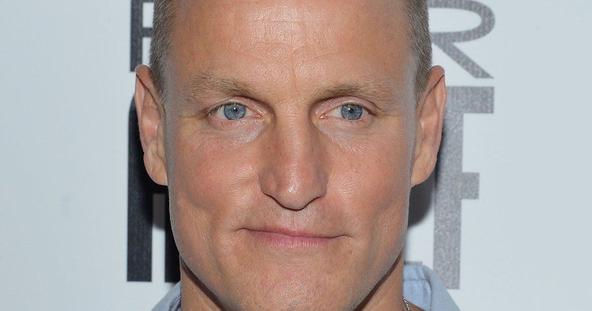 Woody Harrelson's play extends its off-Broadway run - CBS News