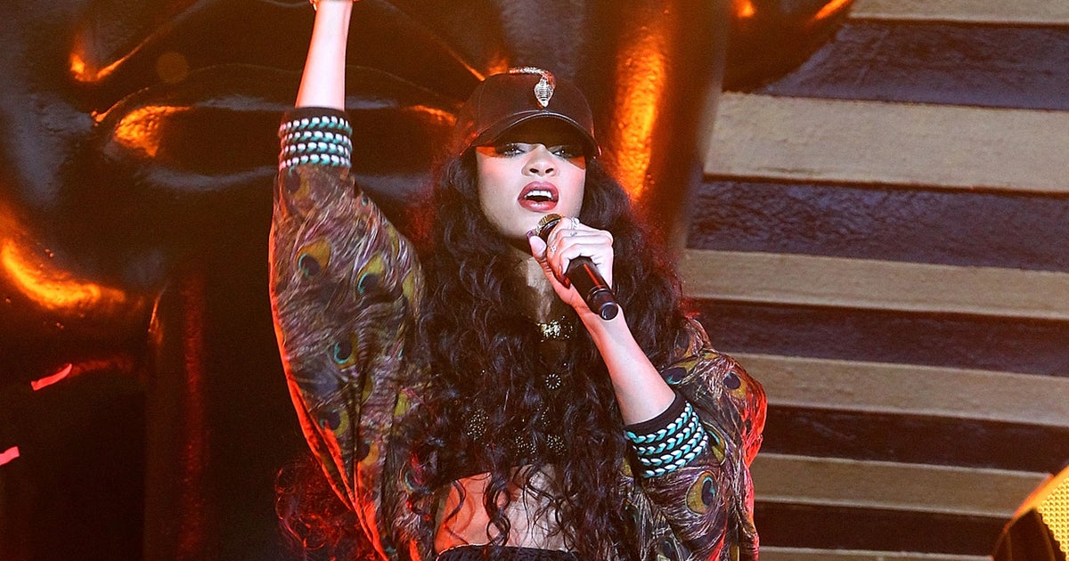 Rihanna, Frank Ocean added to perfomers at MTV VMAs - CBS News