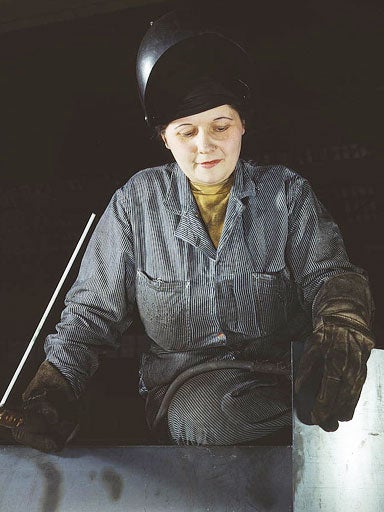 Rare color photos: 1940s working women
