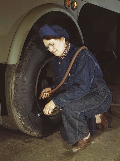 Rare color photos: 1940s working women